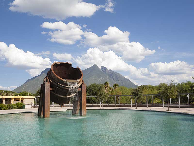 Paseo Santa Lucía - Escapadas por México Desconocido