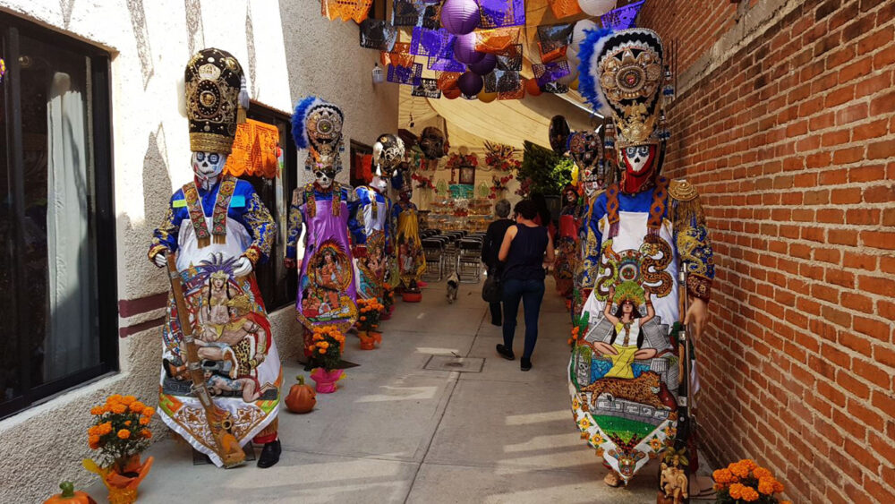 Ofrendas Monumentales - Escapadas por México Desconocido